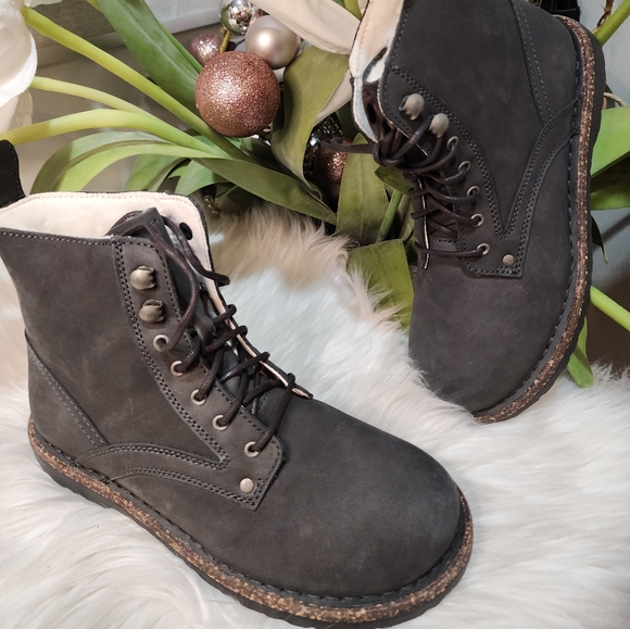 Birkenstock | Shoes | Birkenstock Womens Bryson Shearling Waxy Leather ...